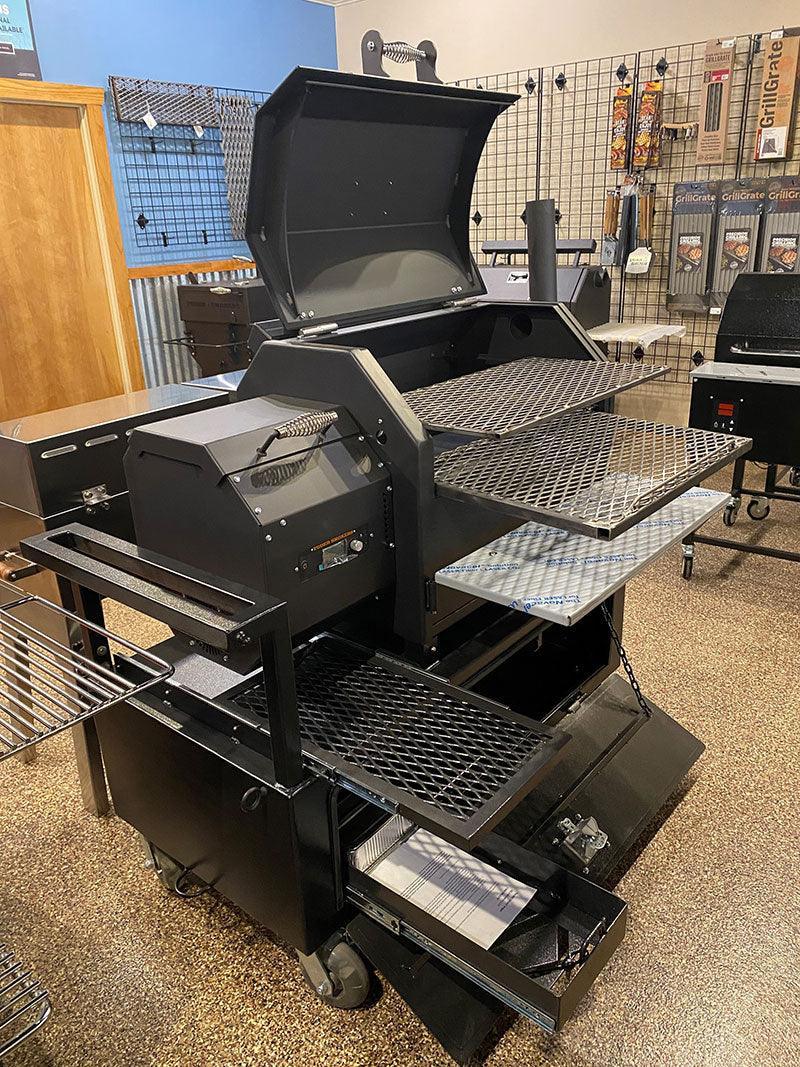 Yoder YS640S with Custom KZL Cart - Indigo Pool Patio BBQ